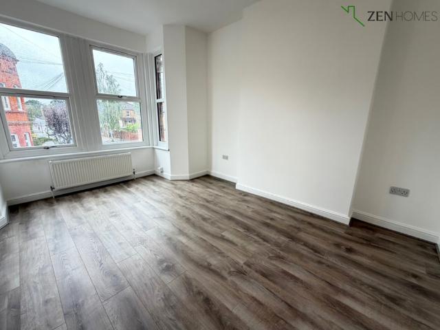 3 bedroom flat to rent