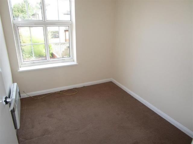 3 bedroom flat to rent