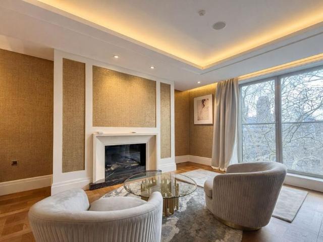 3 bedroom flat to rent