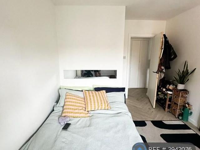 3 bedroom flat to rent