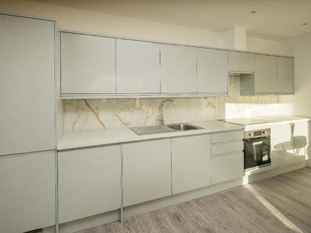 3 bedroom flat to rent