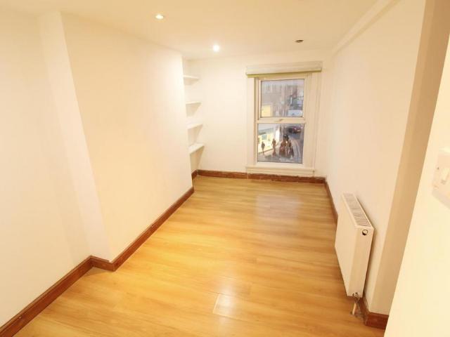 3 bedroom flat to rent