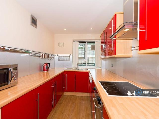 3 bedroom flat to rent