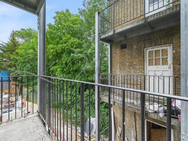 3 bedroom flat to rent