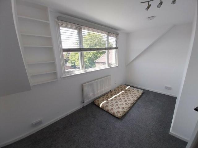 3 bedroom flat to rent