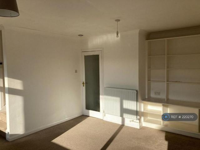 3 bedroom flat to rent