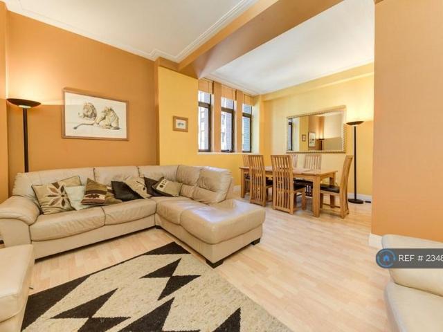 3 bedroom flat to rent