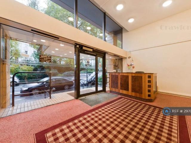 3 bedroom flat to rent