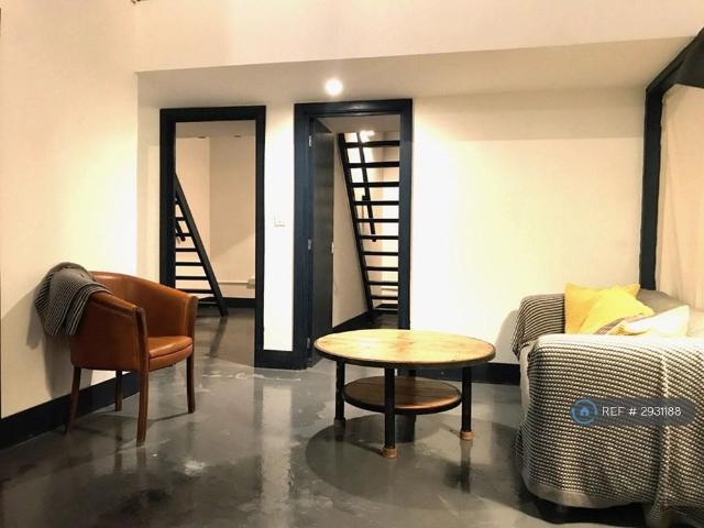 3 bedroom flat to rent