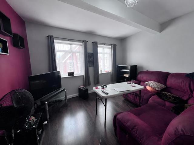 3 bedroom flat to rent