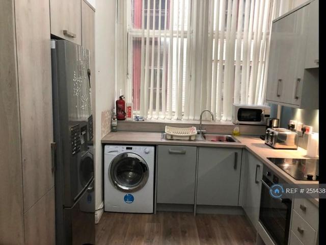 3 bedroom flat to rent