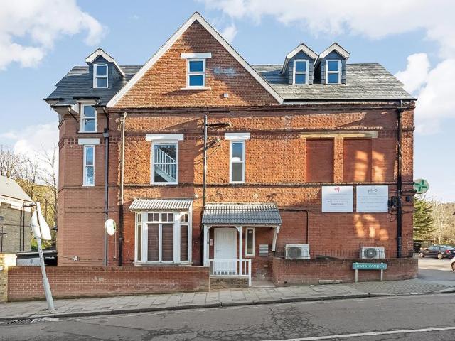 3 bedroom flat to rent