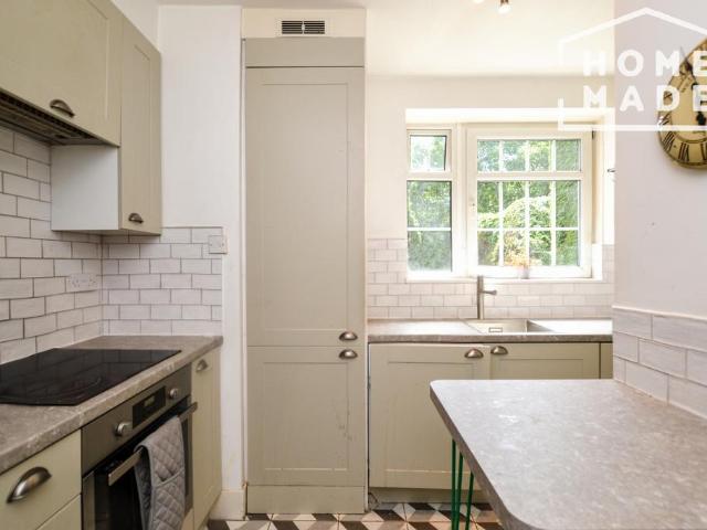 3 bedroom flat to rent