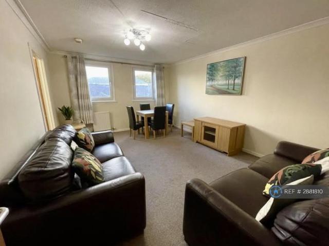 3 bedroom flat to rent