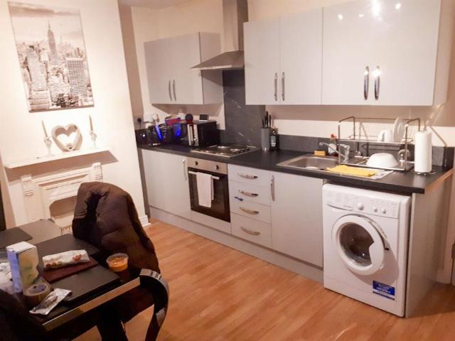 3 bedroom flat to rent