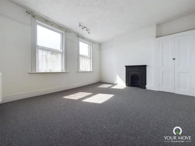 3 bedroom flat to rent