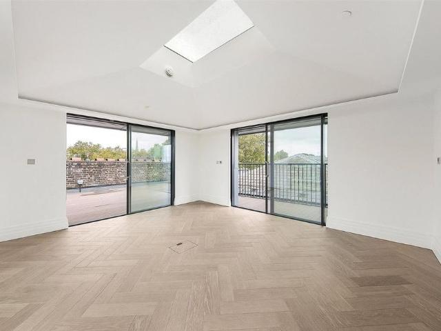 3 bedroom flat to rent