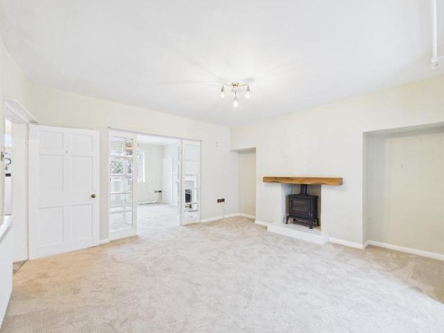 3 bedroom flat to rent