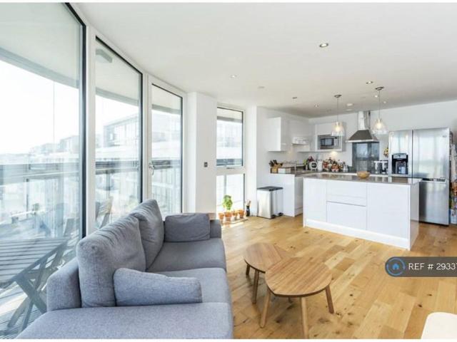 3 bedroom flat to rent