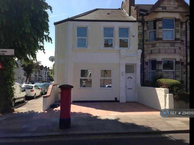 3 bedroom flat to rent