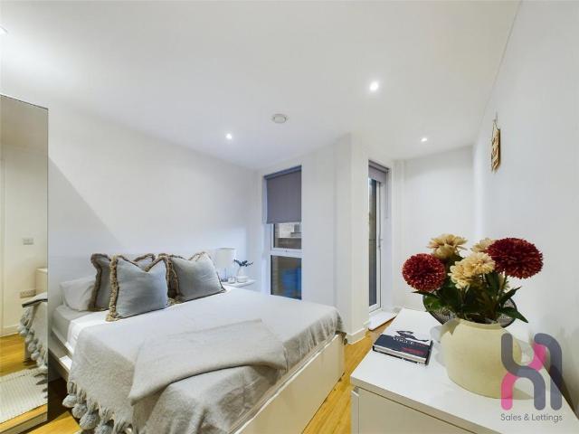 3 bedroom flat to rent