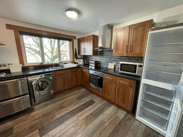 3 bedroom flat to rent