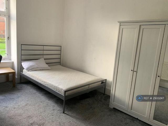 3 bedroom flat to rent