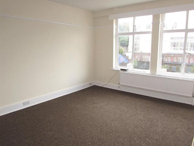 3 bedroom flat to rent