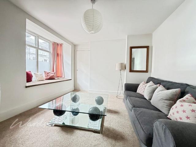 3 bedroom flat to rent