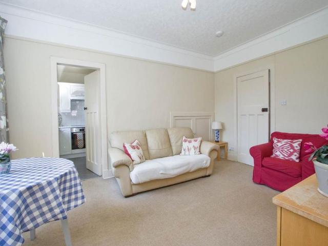 3 bedroom flat to rent