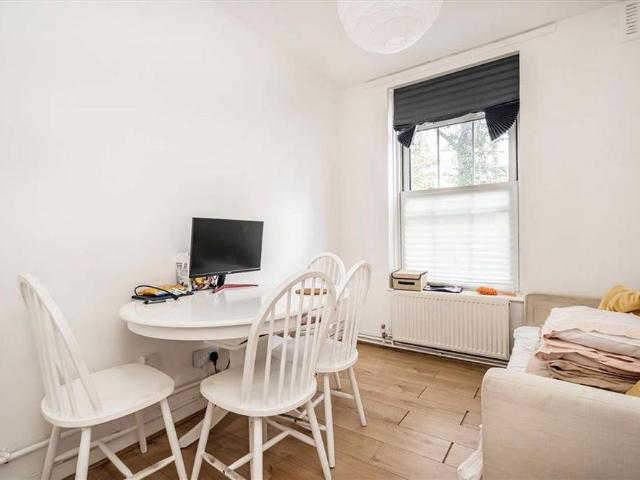 3 bedroom flat to rent