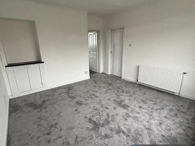 3 bedroom flat to rent