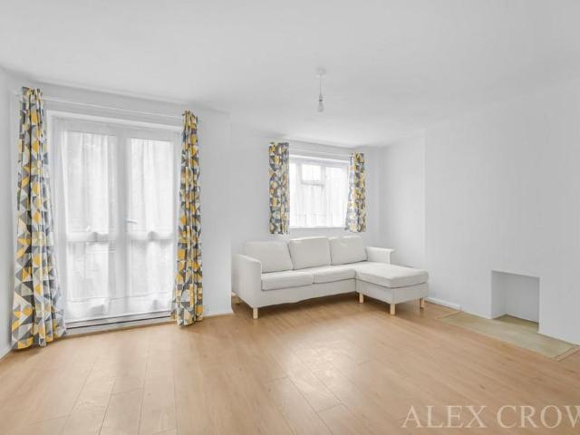 3 bedroom flat to rent