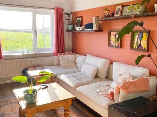 3 bedroom flat to rent