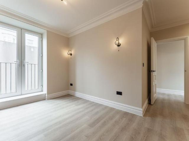 3 bedroom flat to rent
