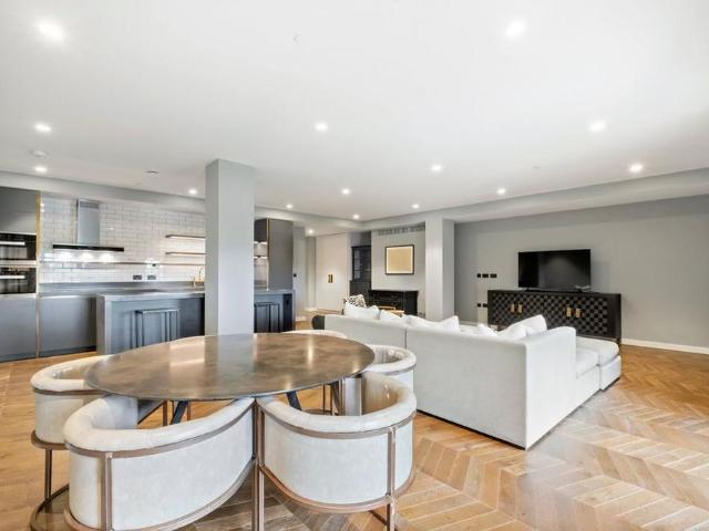 3 bedroom flat to rent