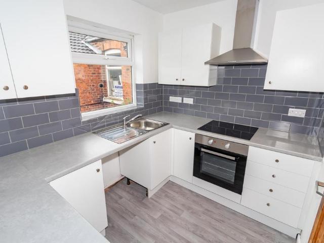 3 bedroom flat to rent