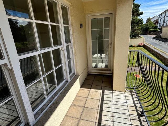 3 bedroom flat to rent