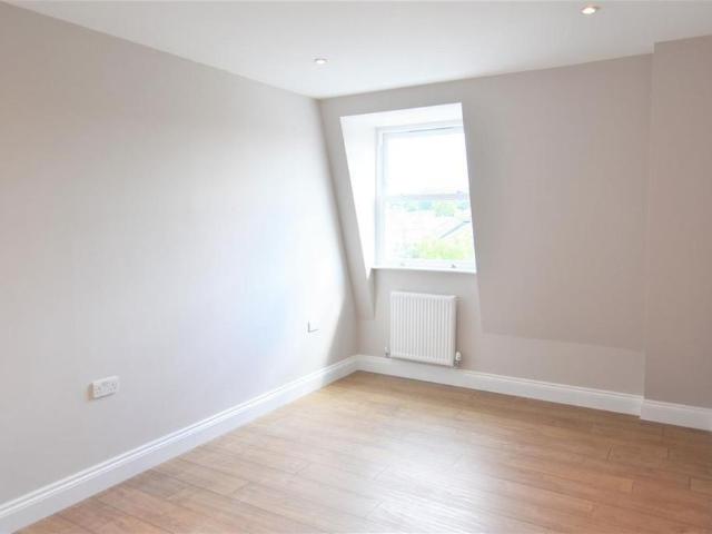 3 bedroom flat to rent