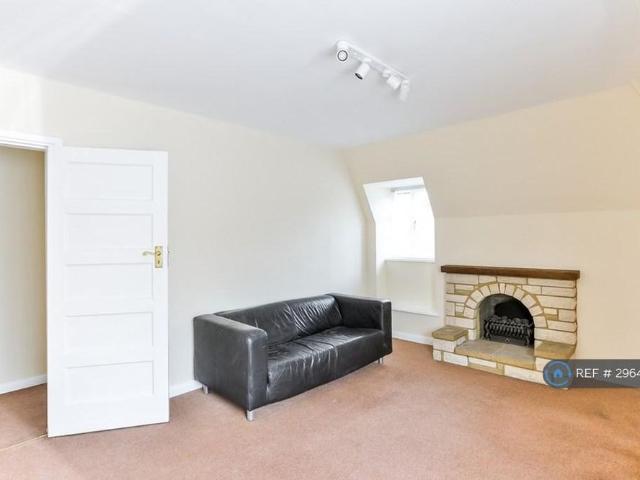 3 bedroom flat to rent