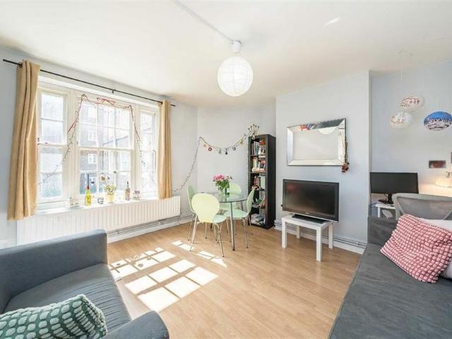 3 bedroom flat to rent