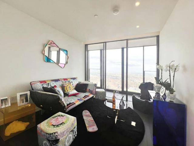 3 bedroom flat to rent