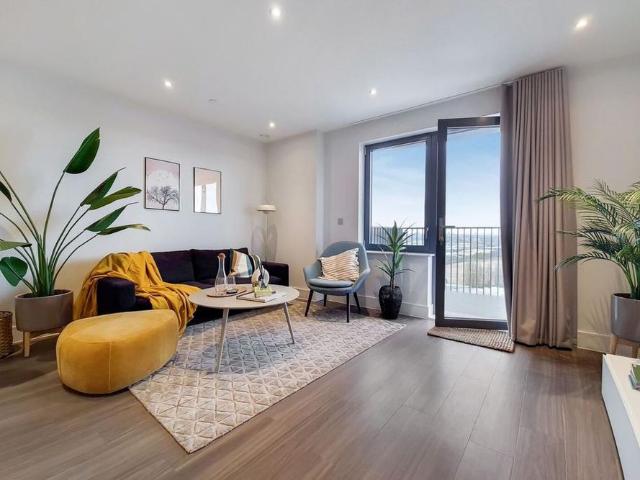 3 bedroom flat to rent