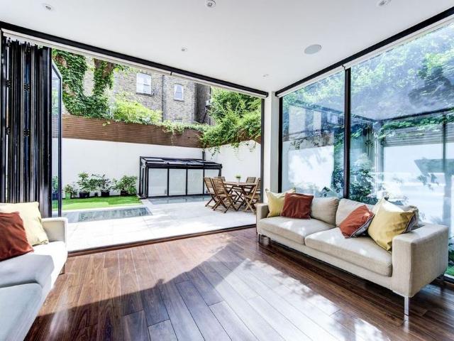 3 bedroom flat to rent