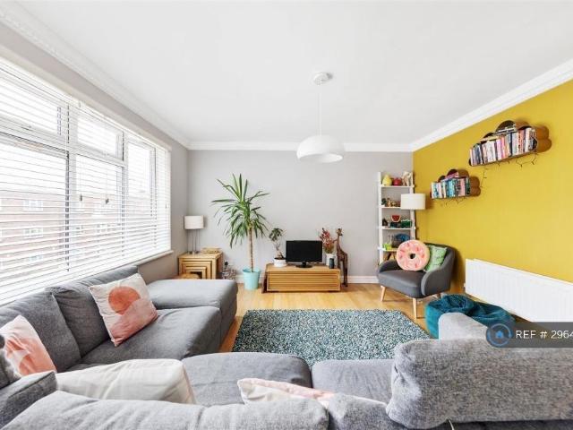 3 bedroom flat to rent