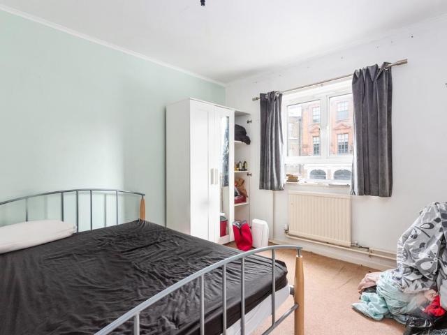 3 bedroom flat to rent