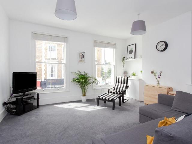 3 bedroom flat to rent