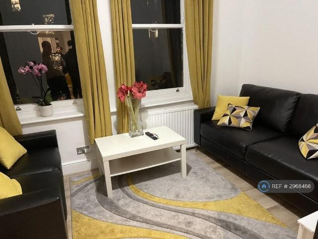 3 bedroom flat to rent
