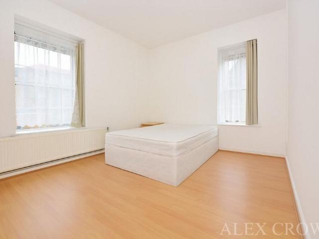 3 bedroom flat to rent