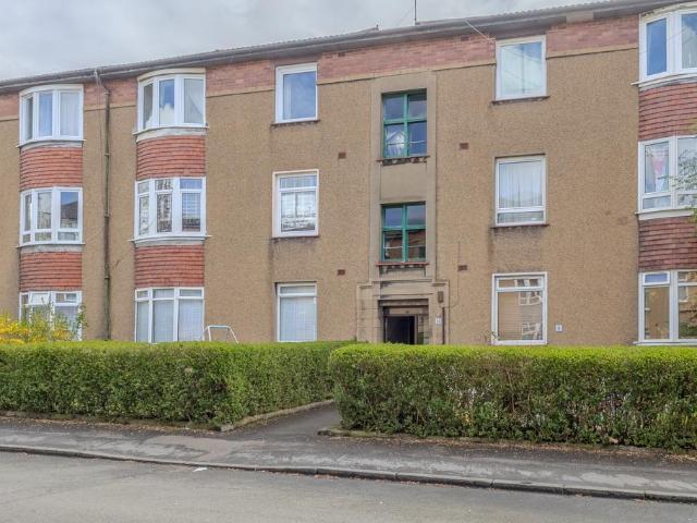3 bedroom flat to rent